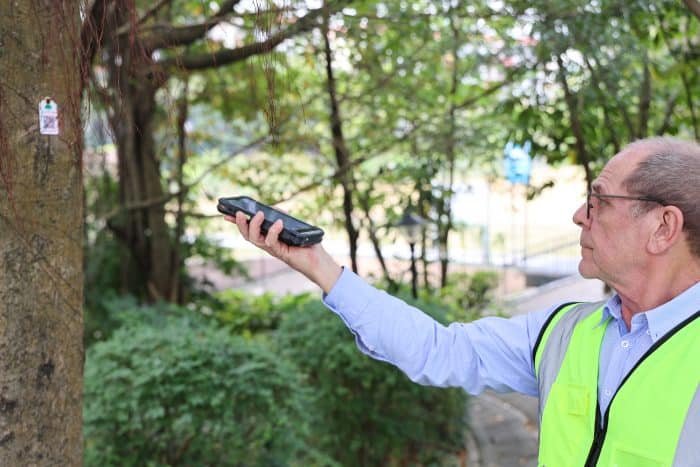 What is a Handheld PDA Scanner? Benefits, Features, Best Uses